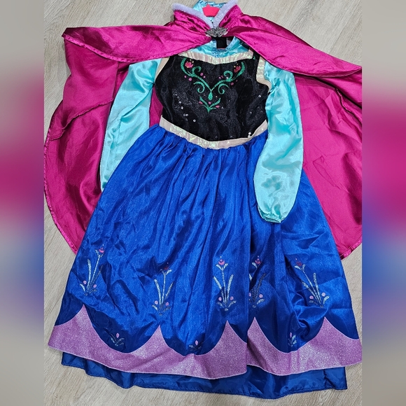 Disney | Costumes | Disney Frozen Princess Anna Costume Dress With Cape ...